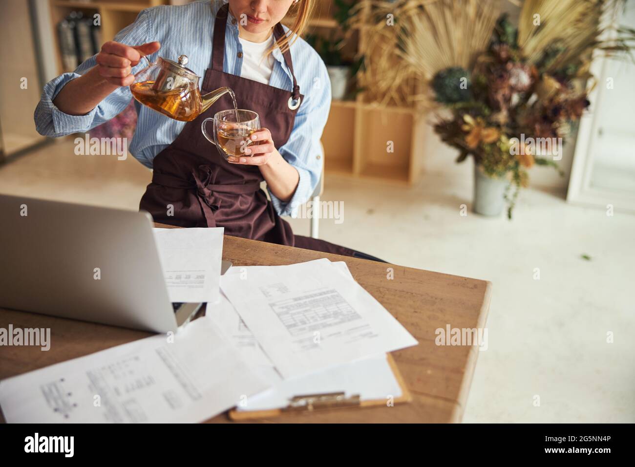 Having a tea break hi-res stock photography and images - Alamy