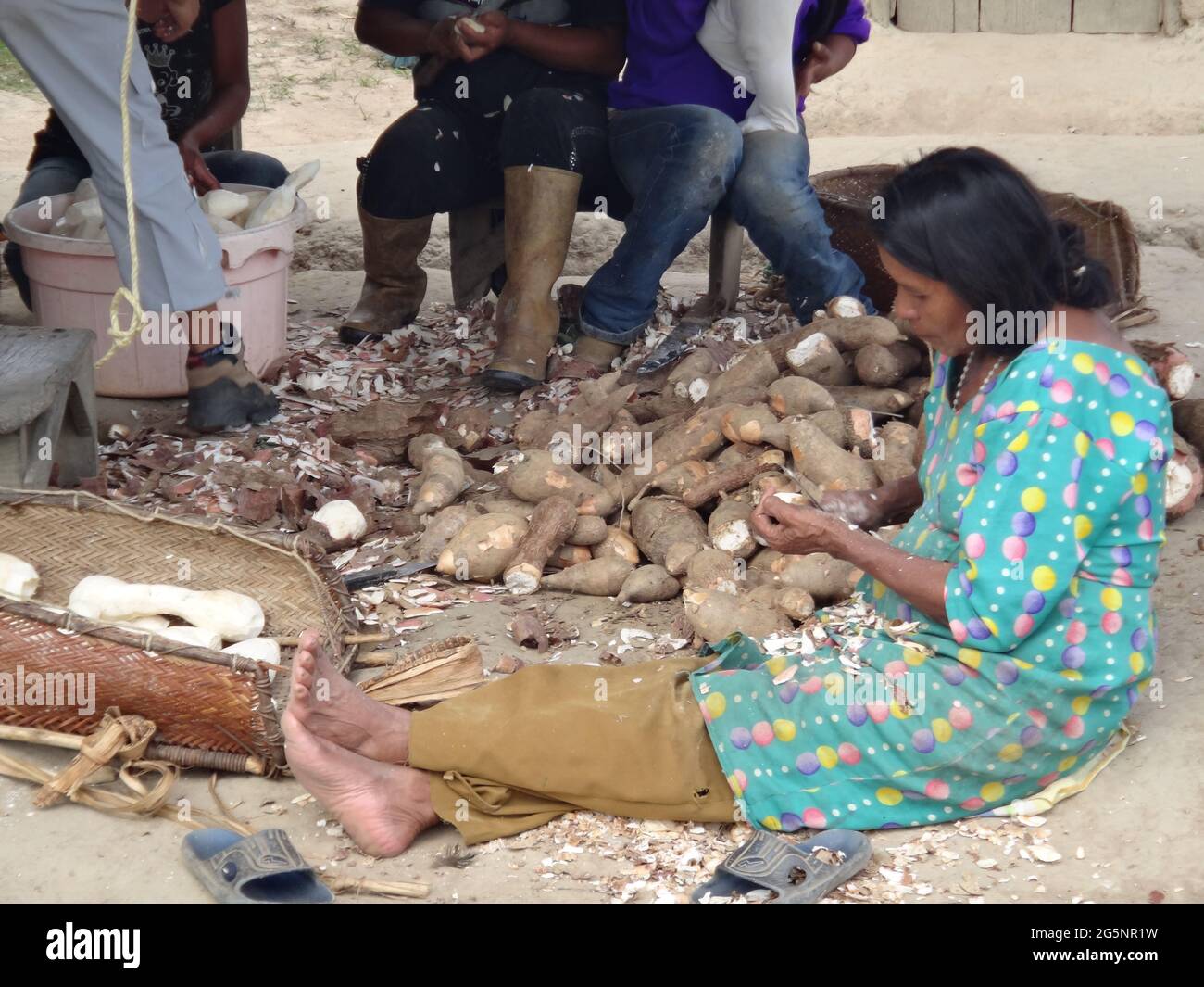 Wayuu woman hi-res stock photography and images - Alamy