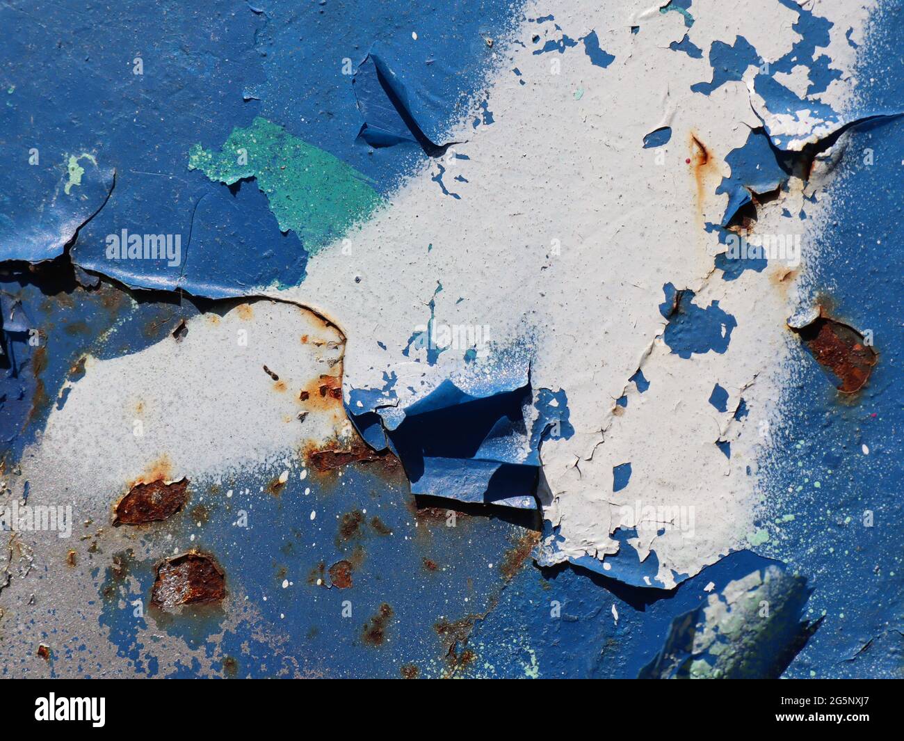Chipped wall hi-res stock photography and images - Alamy