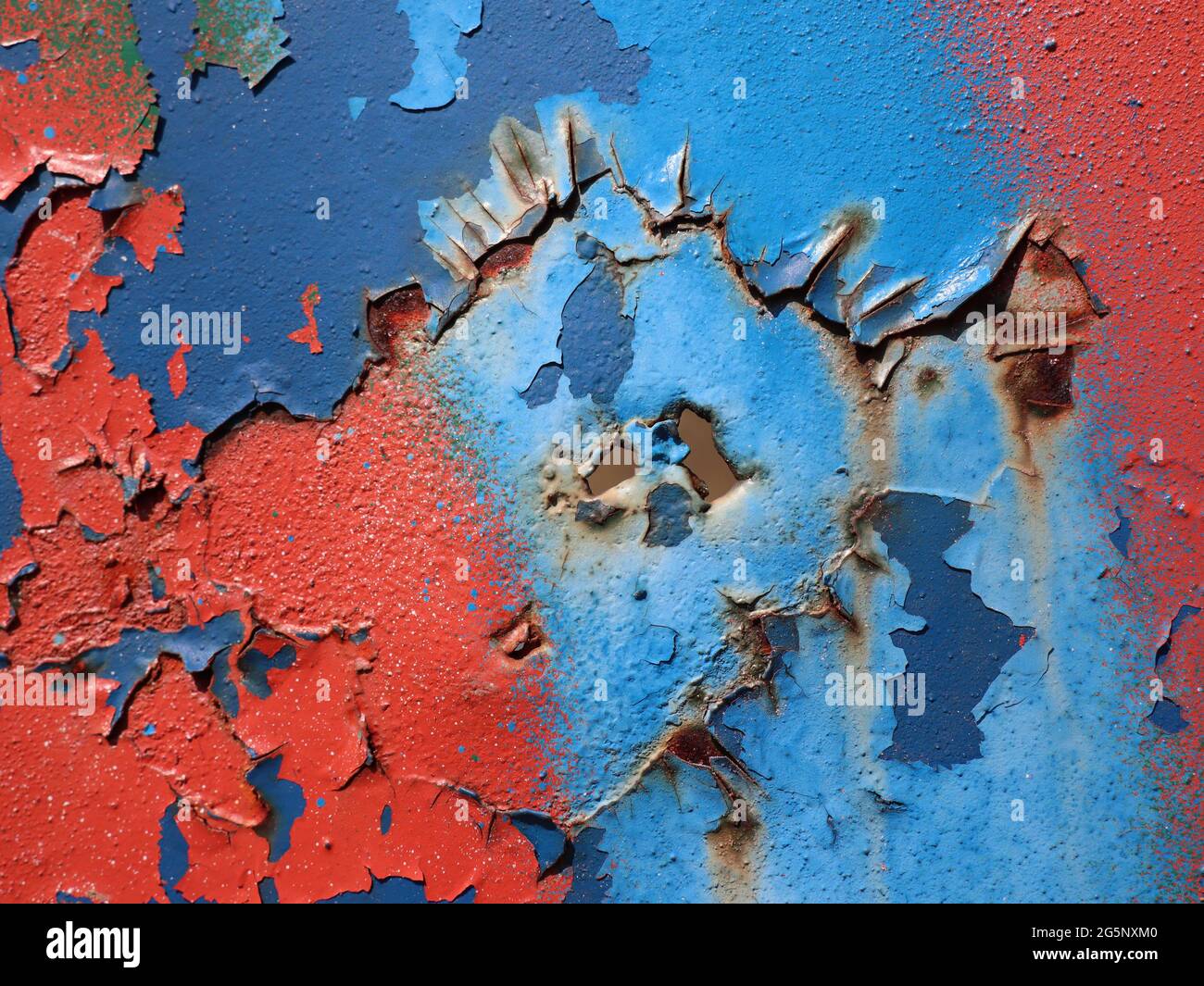 Chipped wall hi-res stock photography and images - Alamy