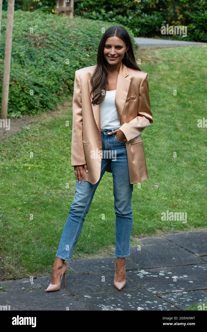 Duesseldorf, Deutschland. 25th June, 2021. Actress Sophia THOMALLA in ...