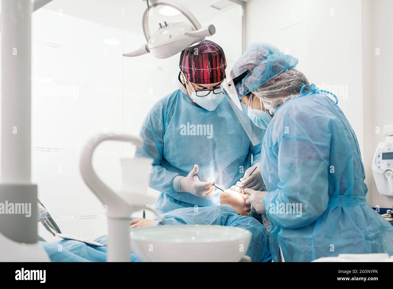 Dental injection hi-res stock photography and images - Alamy