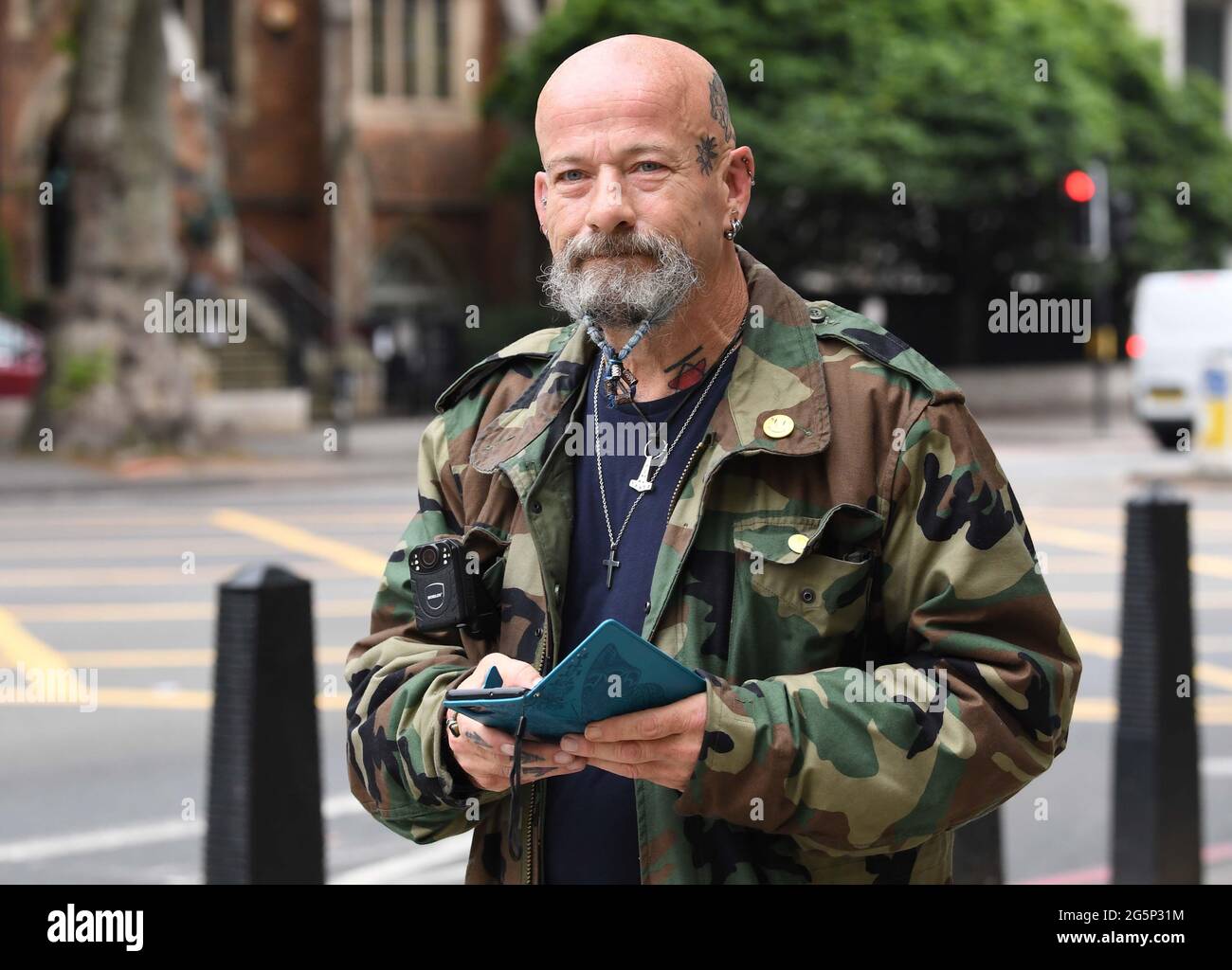 Accused using abusive hi-res stock photography and images - Alamy