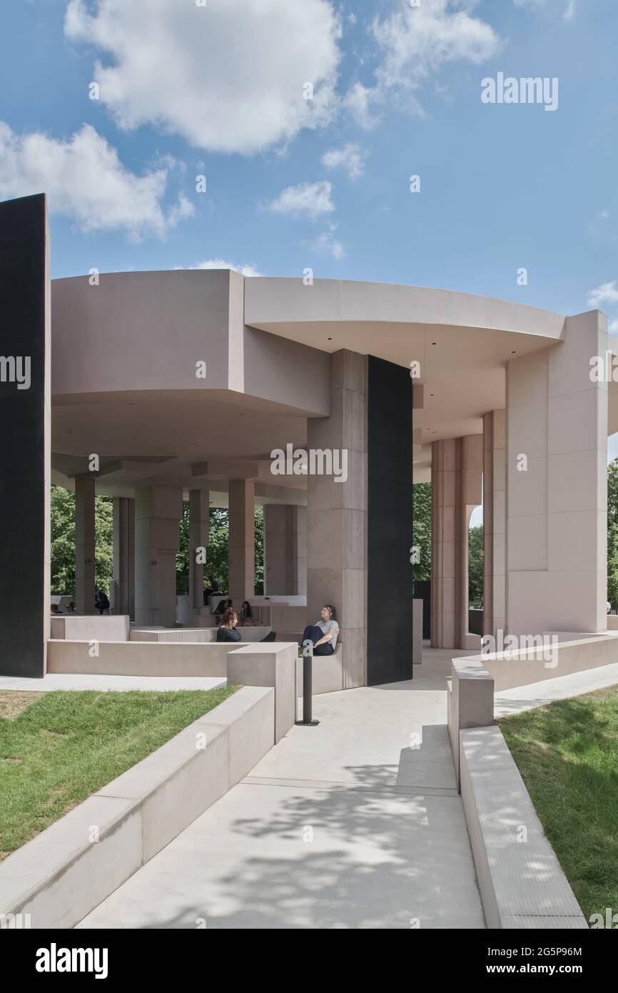 Temporary architectural installation serpentine pavilion hi-res stock ...