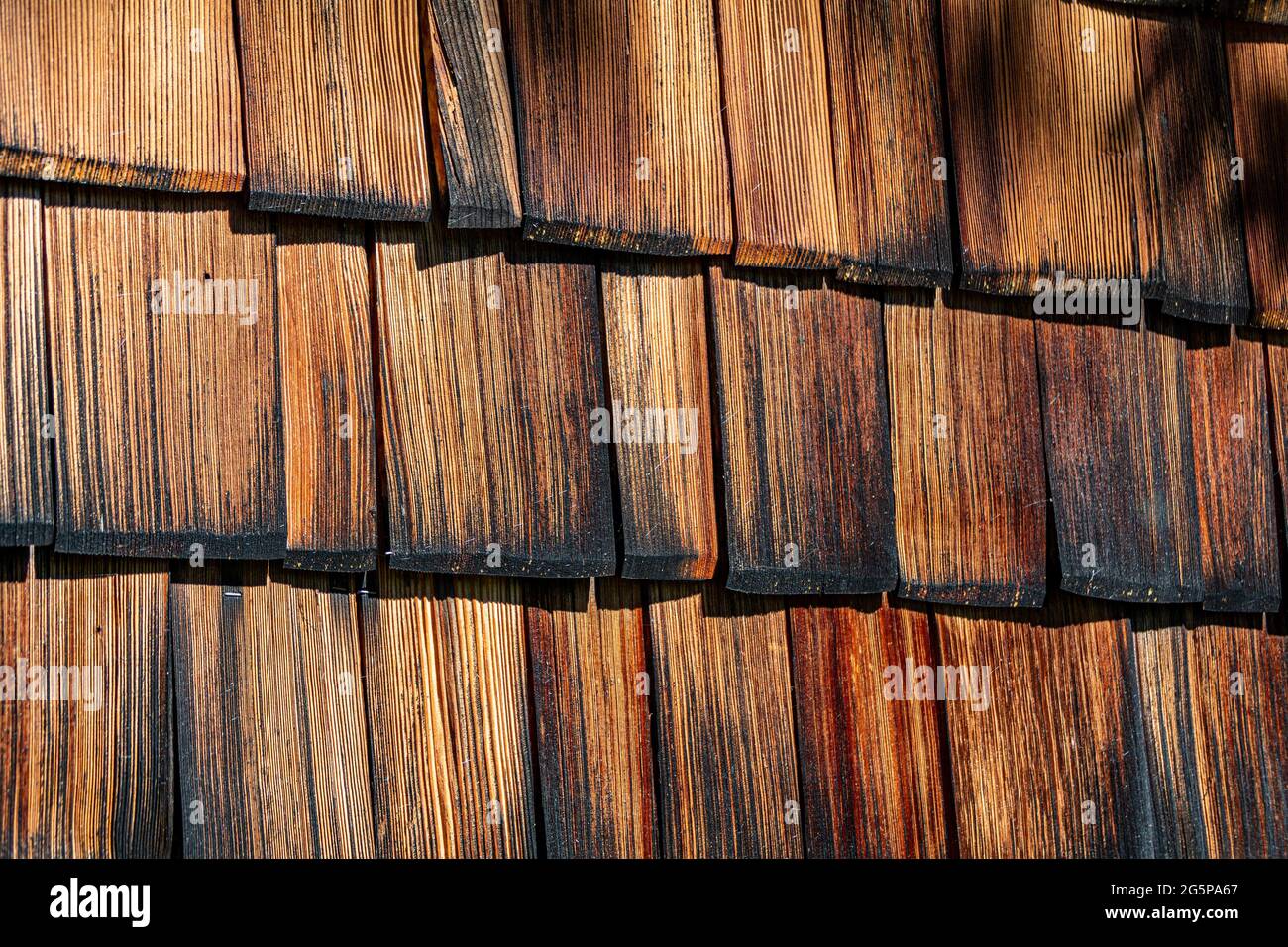 Wooden shingles pattern hi-res stock photography and images - Alamy