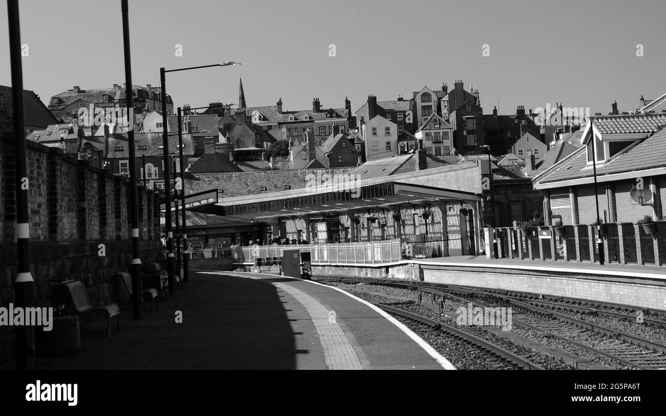 Whitby transport Black and White Stock Photos & Images - Alamy