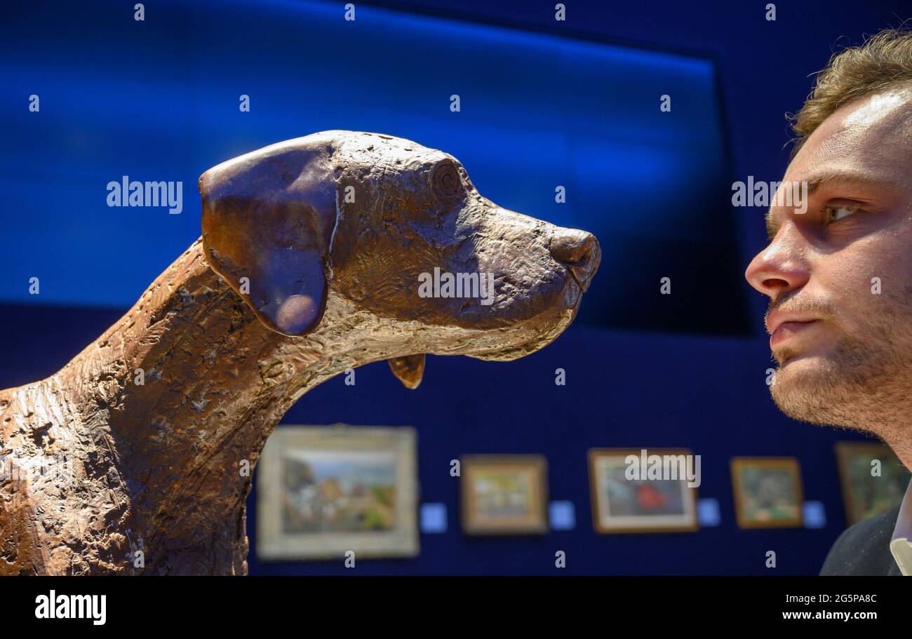 Elizabeth frink sculpture hi-res stock photography and images - Alamy