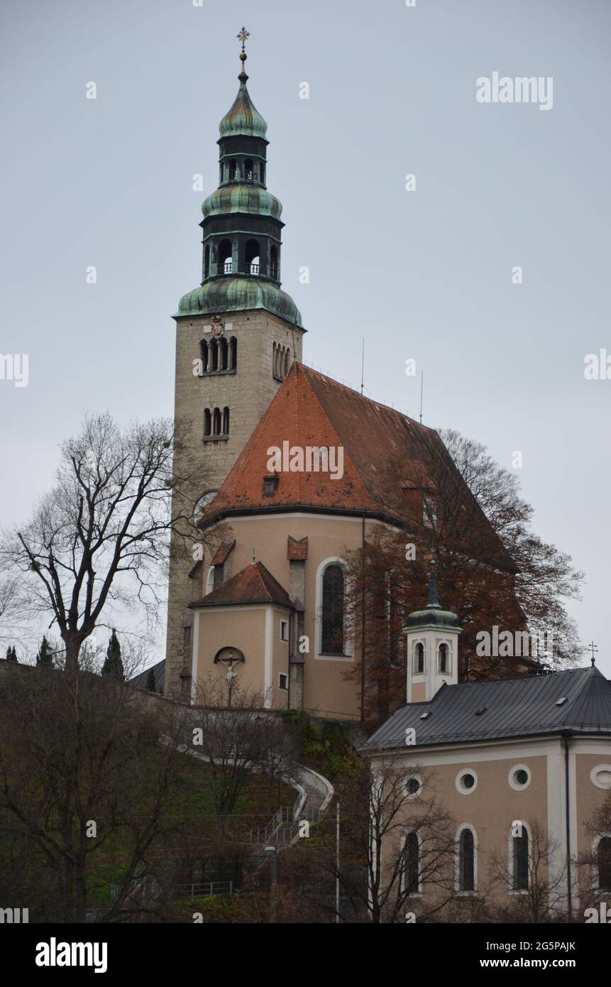 Austere building hi-res stock photography and images - Alamy
