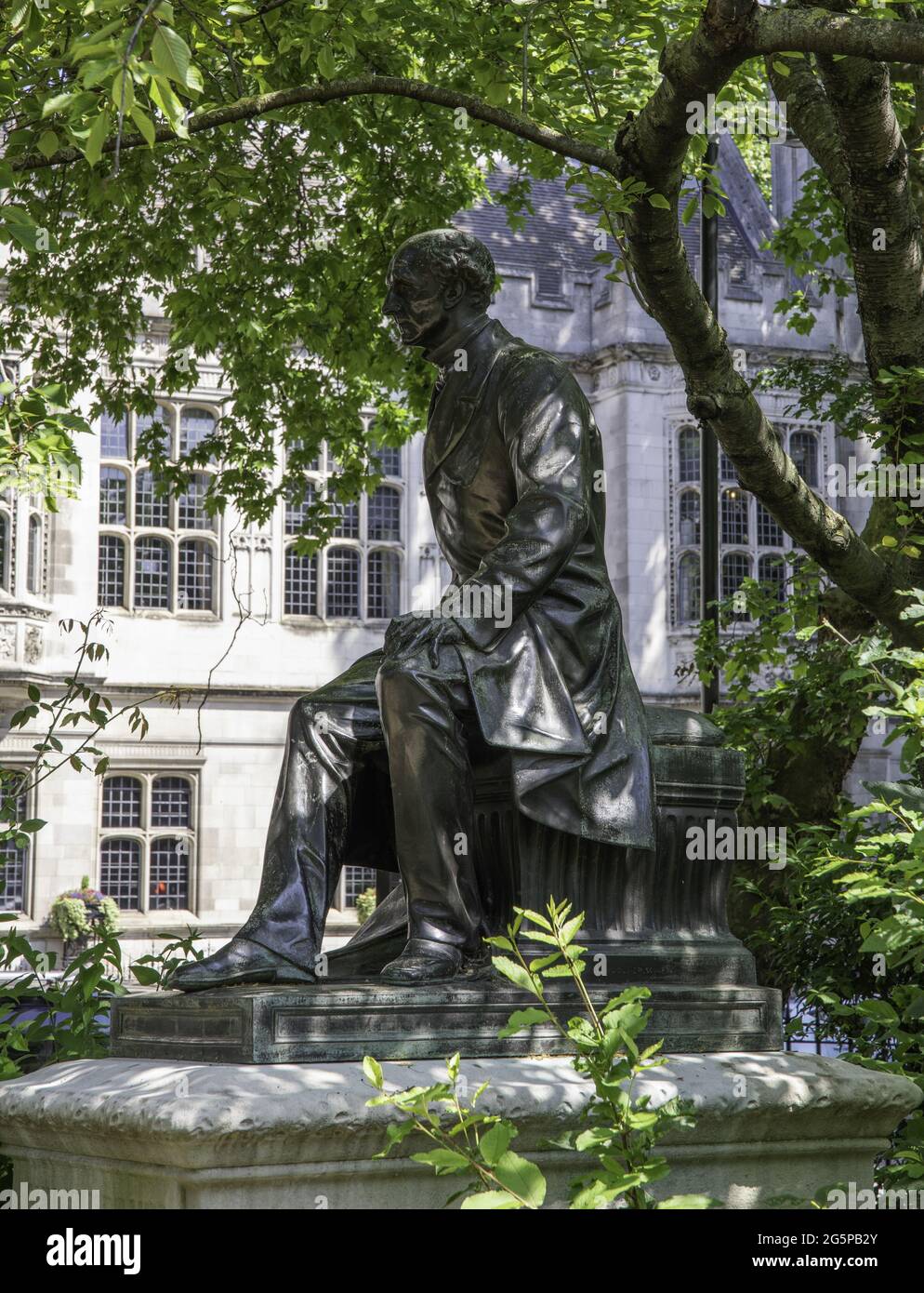 John stuart mill statue hi-res stock photography and images - Alamy