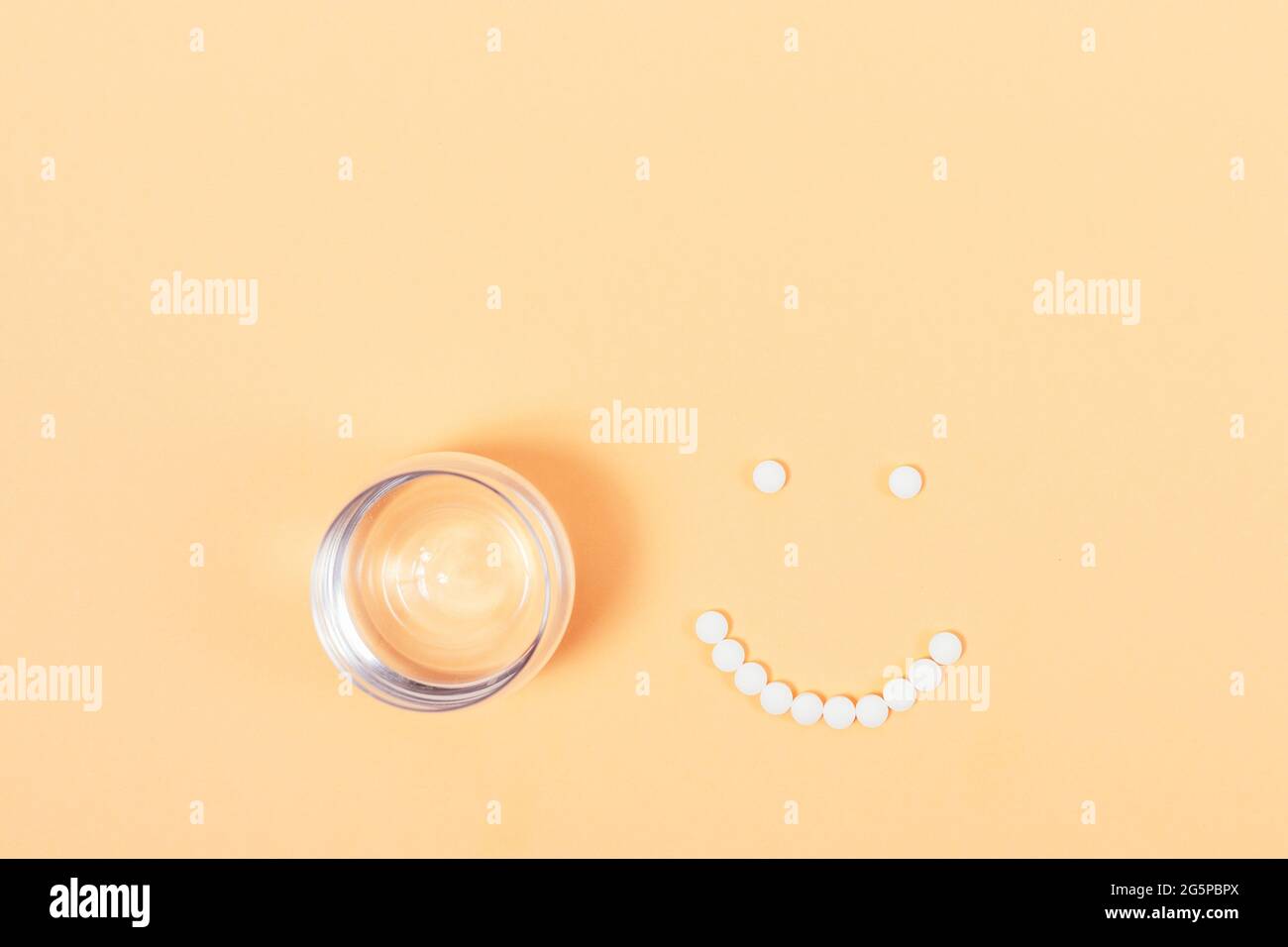 Smiley face pills hi-res stock photography and images - Alamy