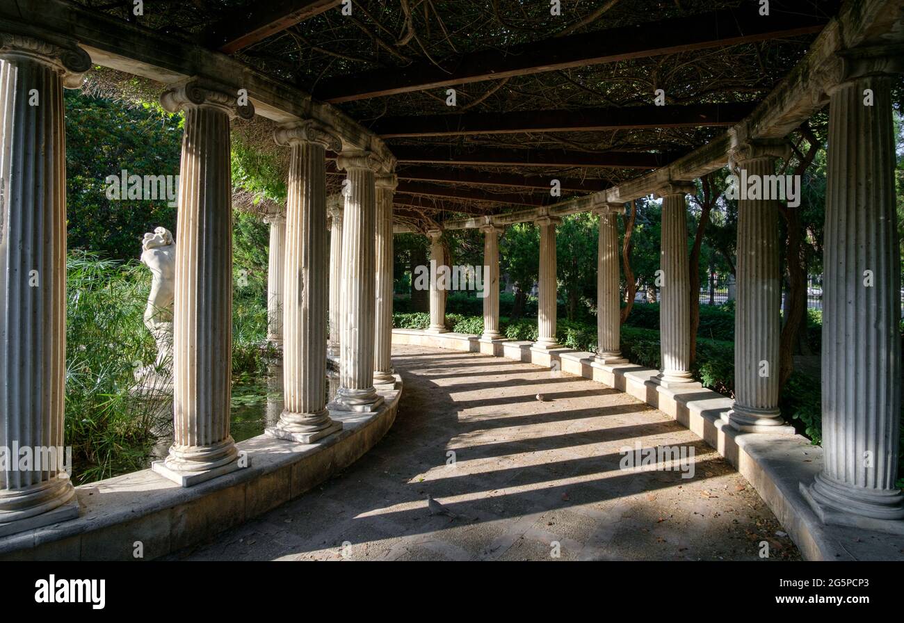 Jardines del Real, columns architecture pergola Viveros Valencia, near ...