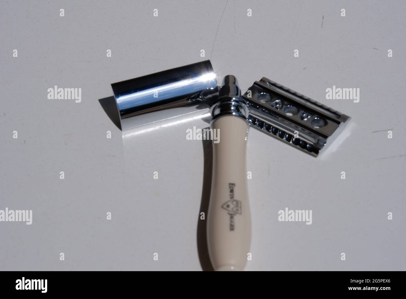 Edwin Jagger Chatsworth Imitation Ivory Double Edge Safety Razor Parts ...