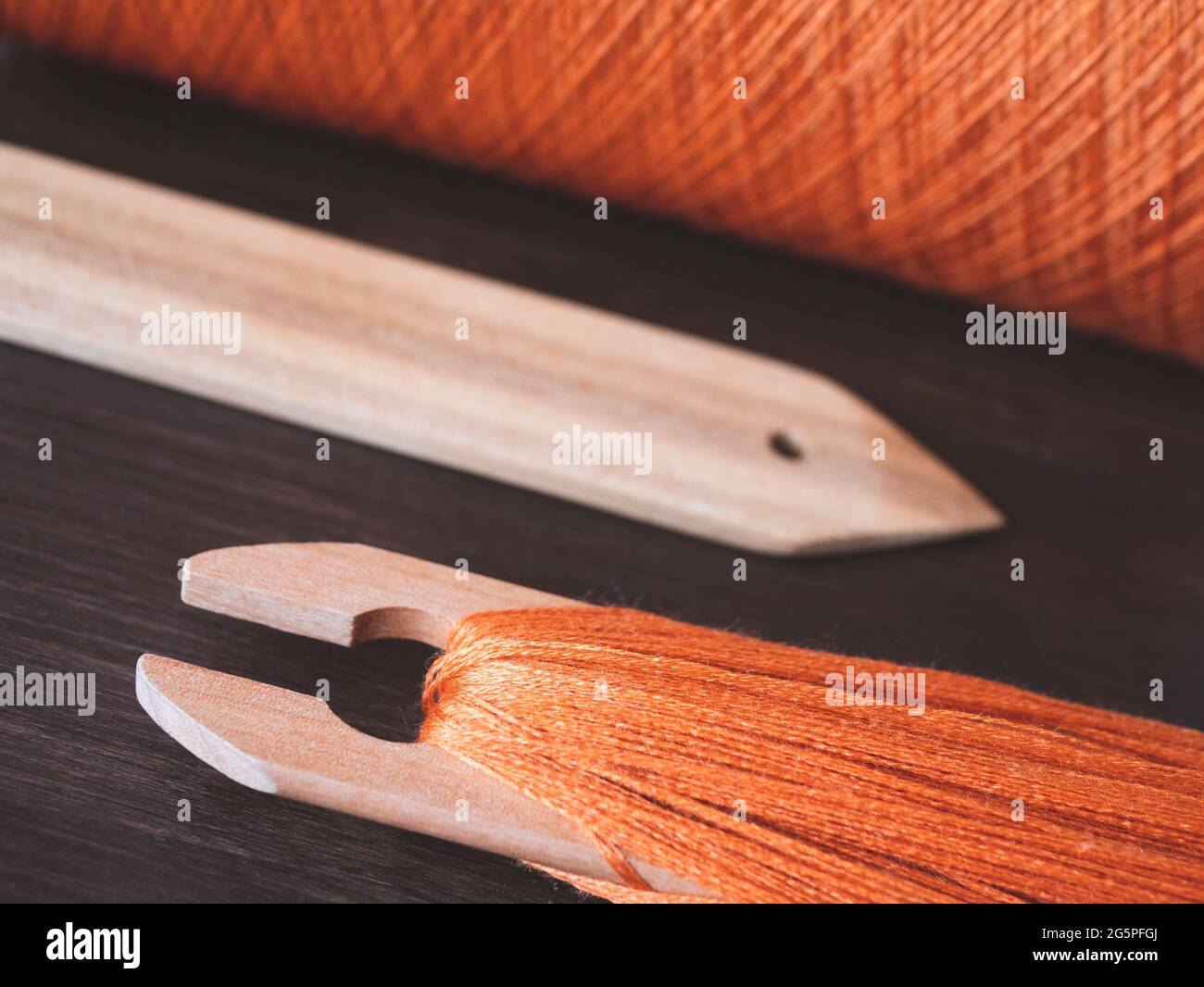 Weaving shuttle hi-res stock photography and images - Alamy