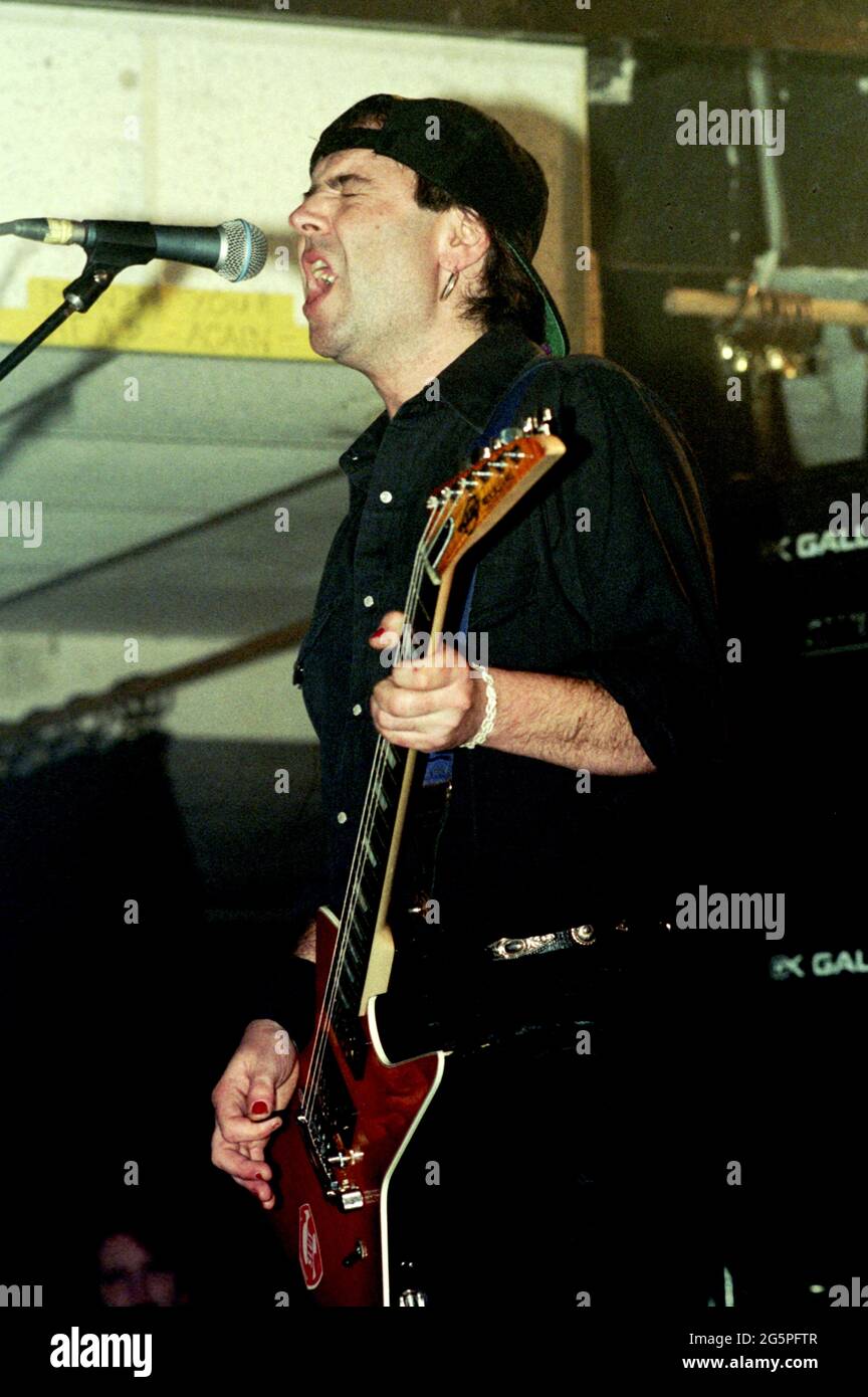 Italy Milan 1997-27-02:live concert at the Rainbow Club of the ...