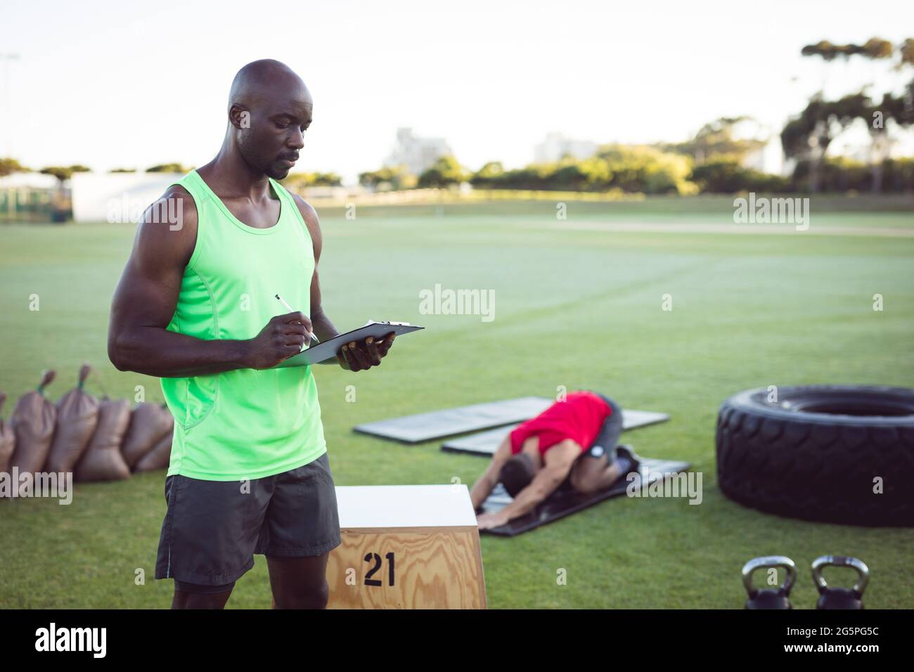 Male fitness instructor hi-res stock photography and images - Alamy