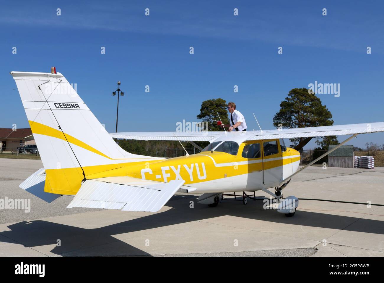 Going flying hi-res stock photography and images - Alamy