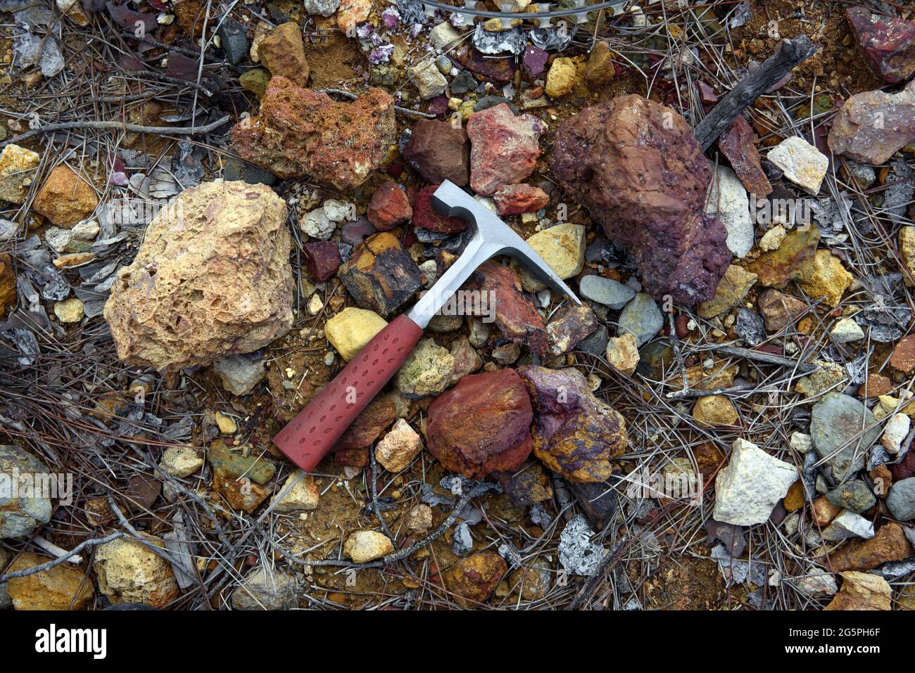 Rock pick hammer hi-res stock photography and images - Alamy