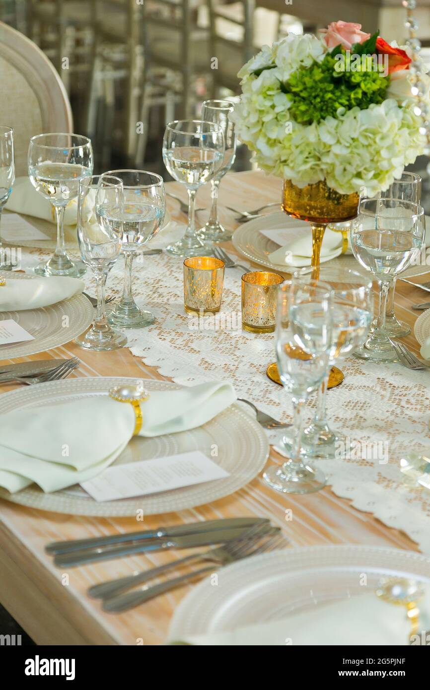 Social events reception; Tables decorated for events: Parties ...