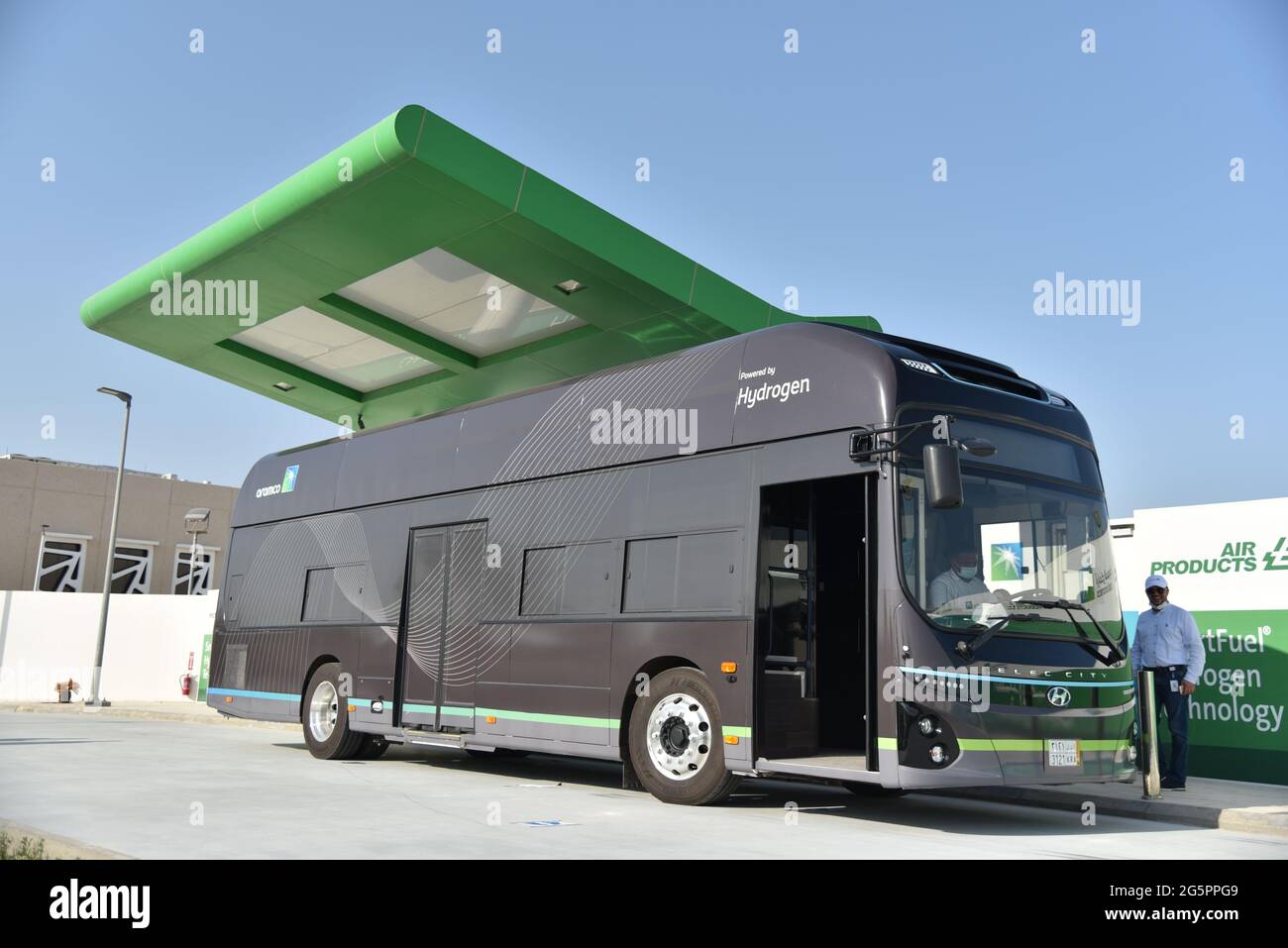 Hydrogen powered vehicles hi-res stock photography and images - Alamy