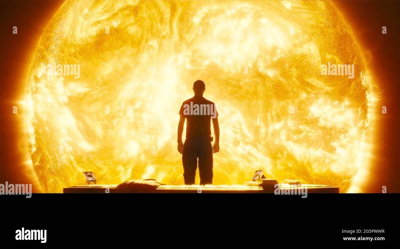 SUNSHINE 2007 Fox Searchlight film with Chris Evans Stock Photo - Alamy