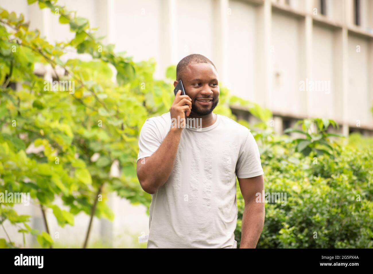 Young guy shopping online on hi-res stock photography and images - Alamy