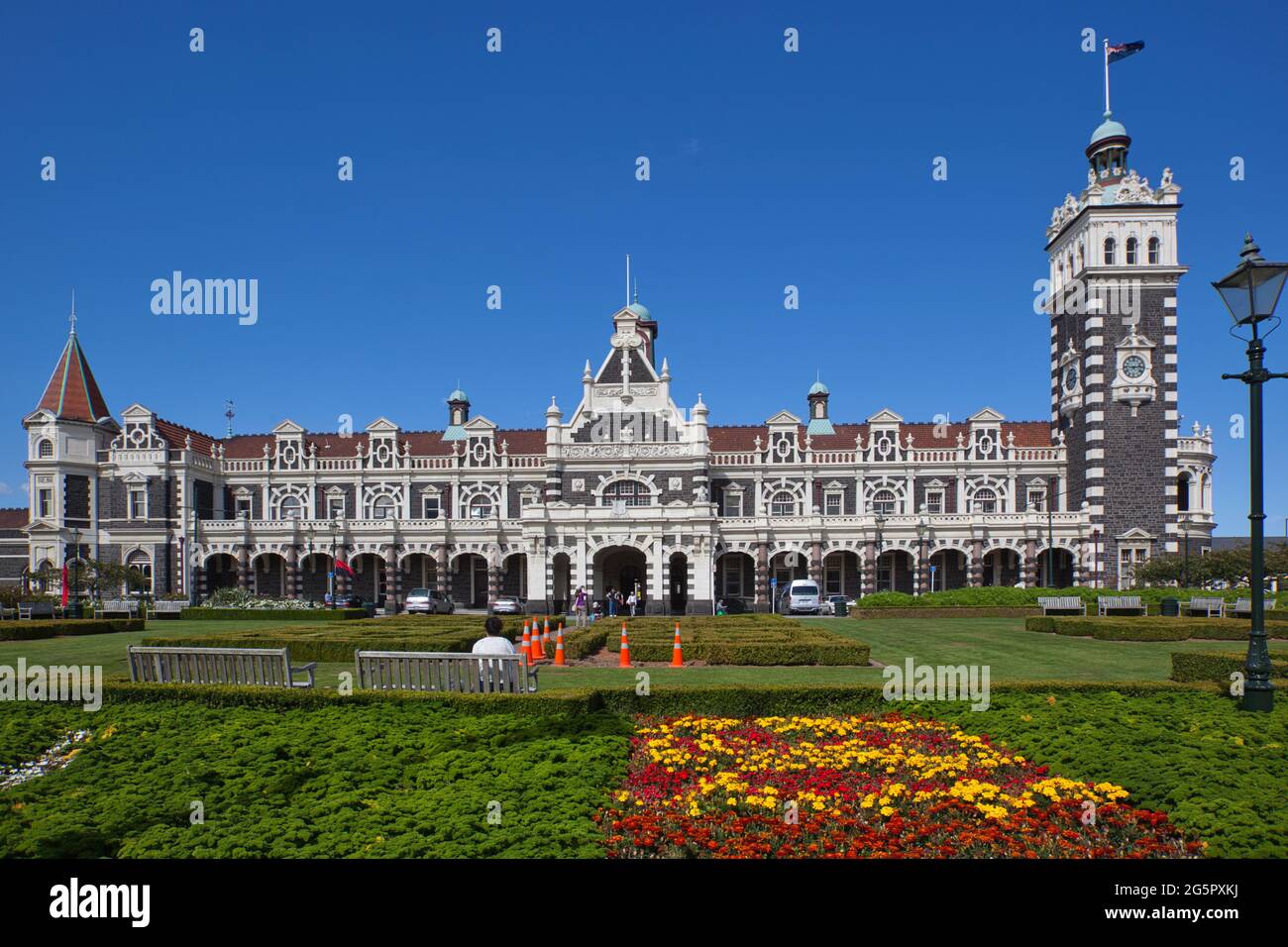 Dunedin architecture new zealand hi-res stock photography and images ...