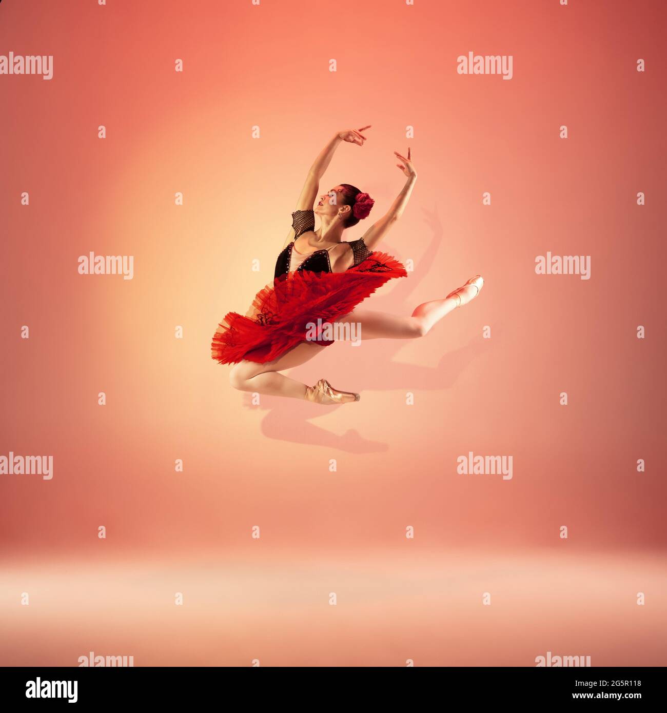 Spanish female ballet dancer hi-res stock photography and images - Alamy