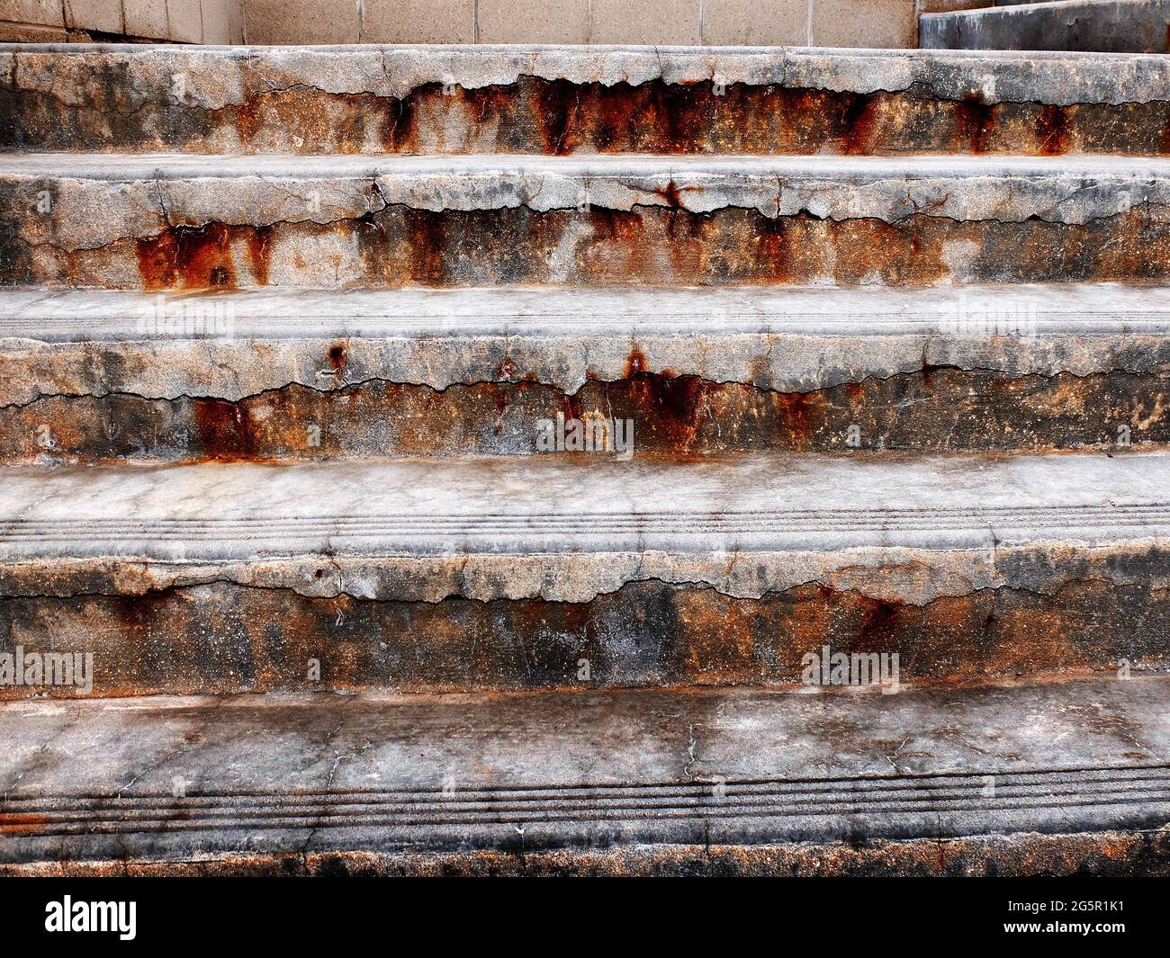 Crumbling stairs concrete worn steps broken old Stock Photo - Alamy