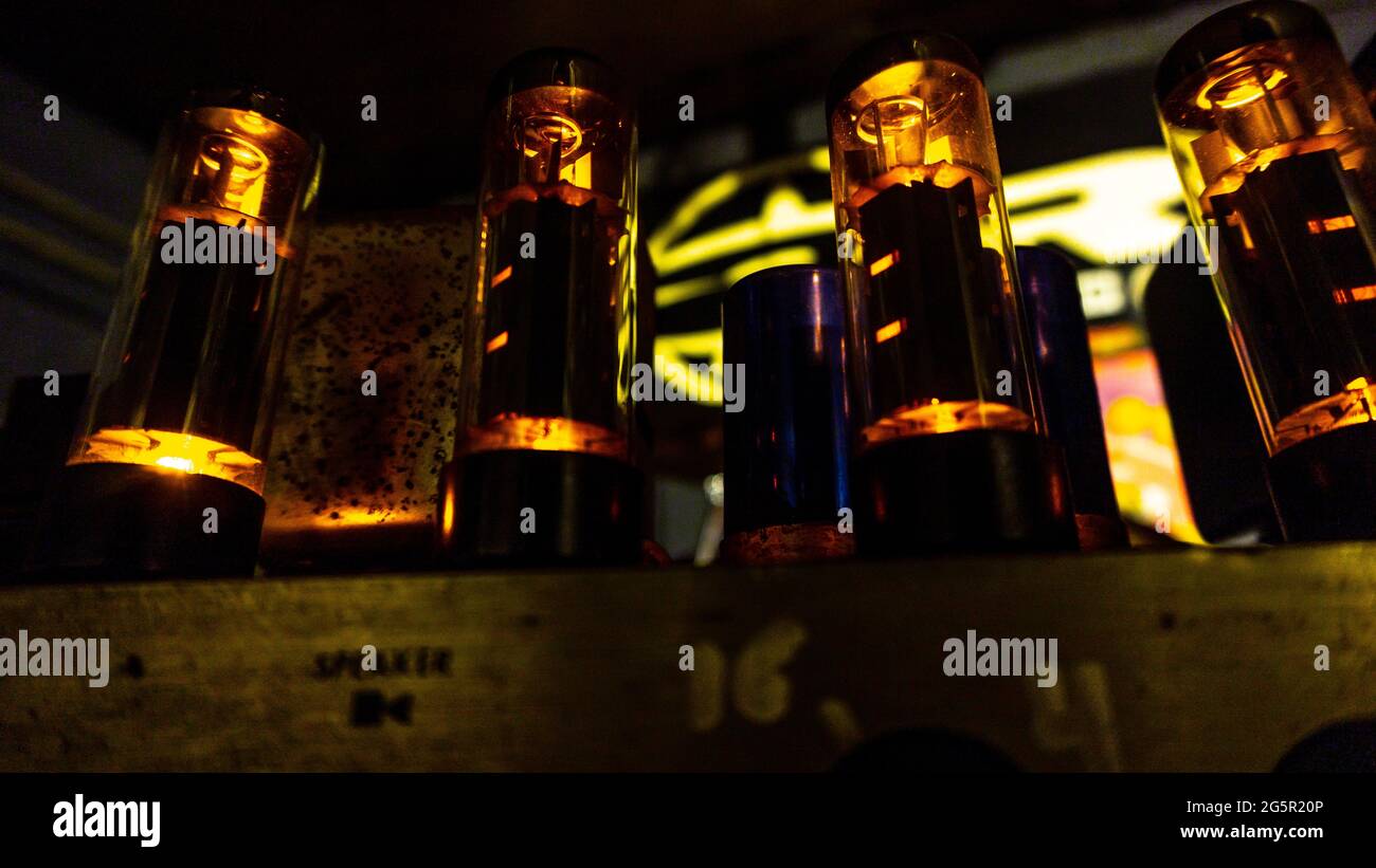 Tube amplifier hi-res stock photography and images - Alamy