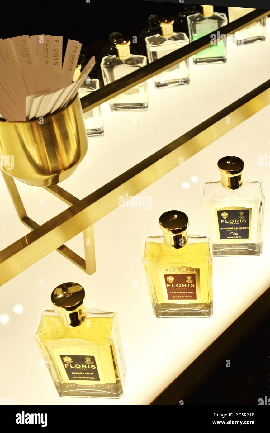 Flagrance perfume hi-res stock photography and images - Alamy