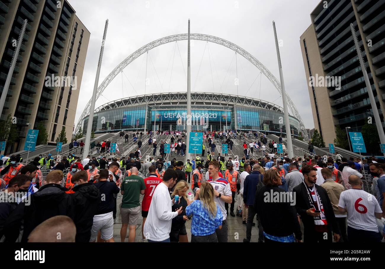 General View of fans entering Wembley stadium ahead of the the UEFA ...