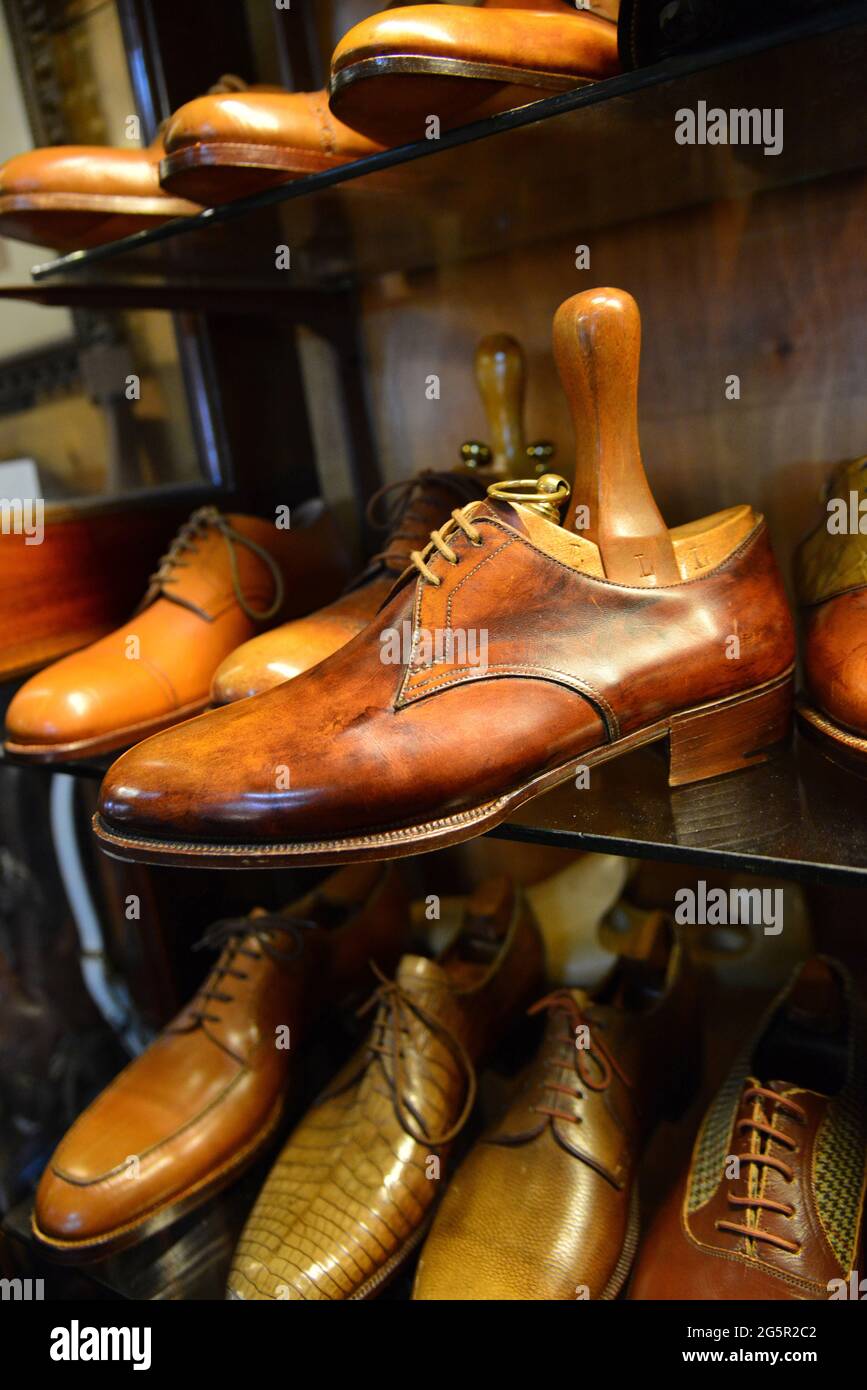 UNITED KINGDOM. ENGLAND. LONDON. BESPOKE SHOES FROM JOHN UNITED KINGDOM. ENGLAND. LONDON. BESPOKE SHOES FROM JOHN