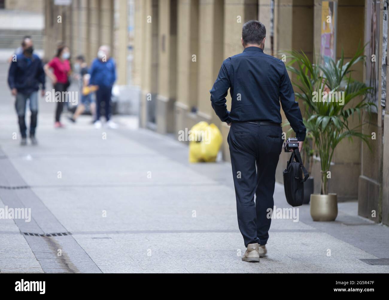 Rushing man hi-res stock photography and images - Alamy