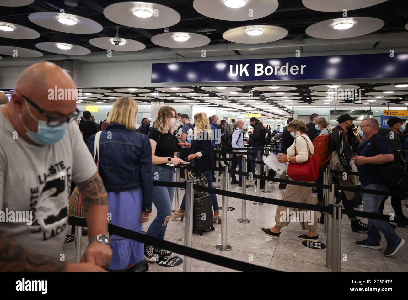London Heathrow Airport Border High Resolution Stock Photography and Images - Alamy