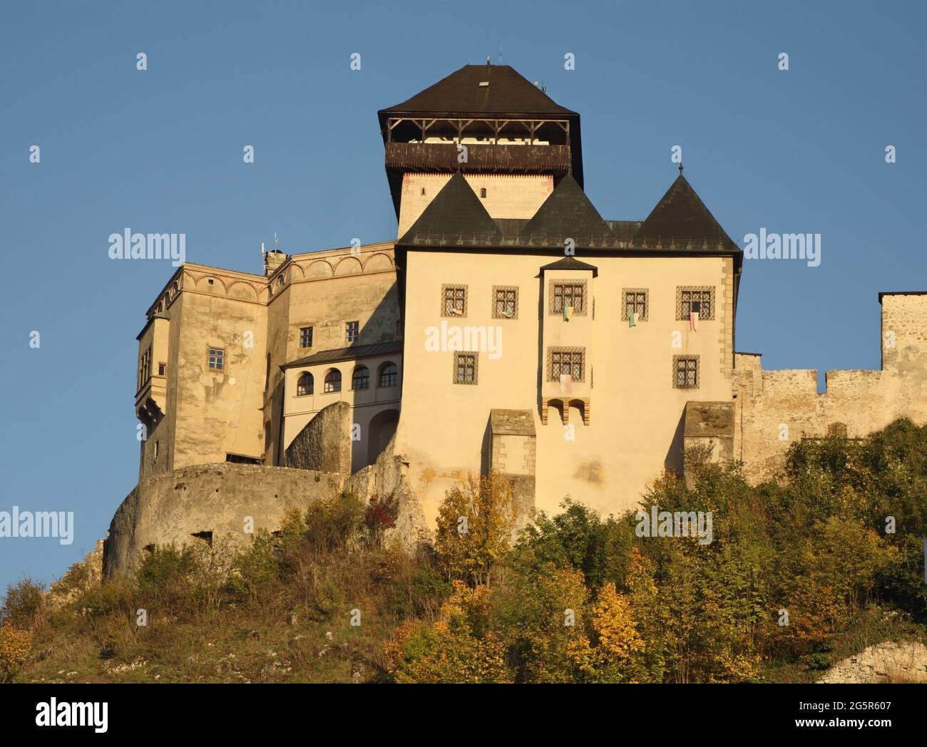 Trencin castle tourist attraction hi-res stock photography and images ...