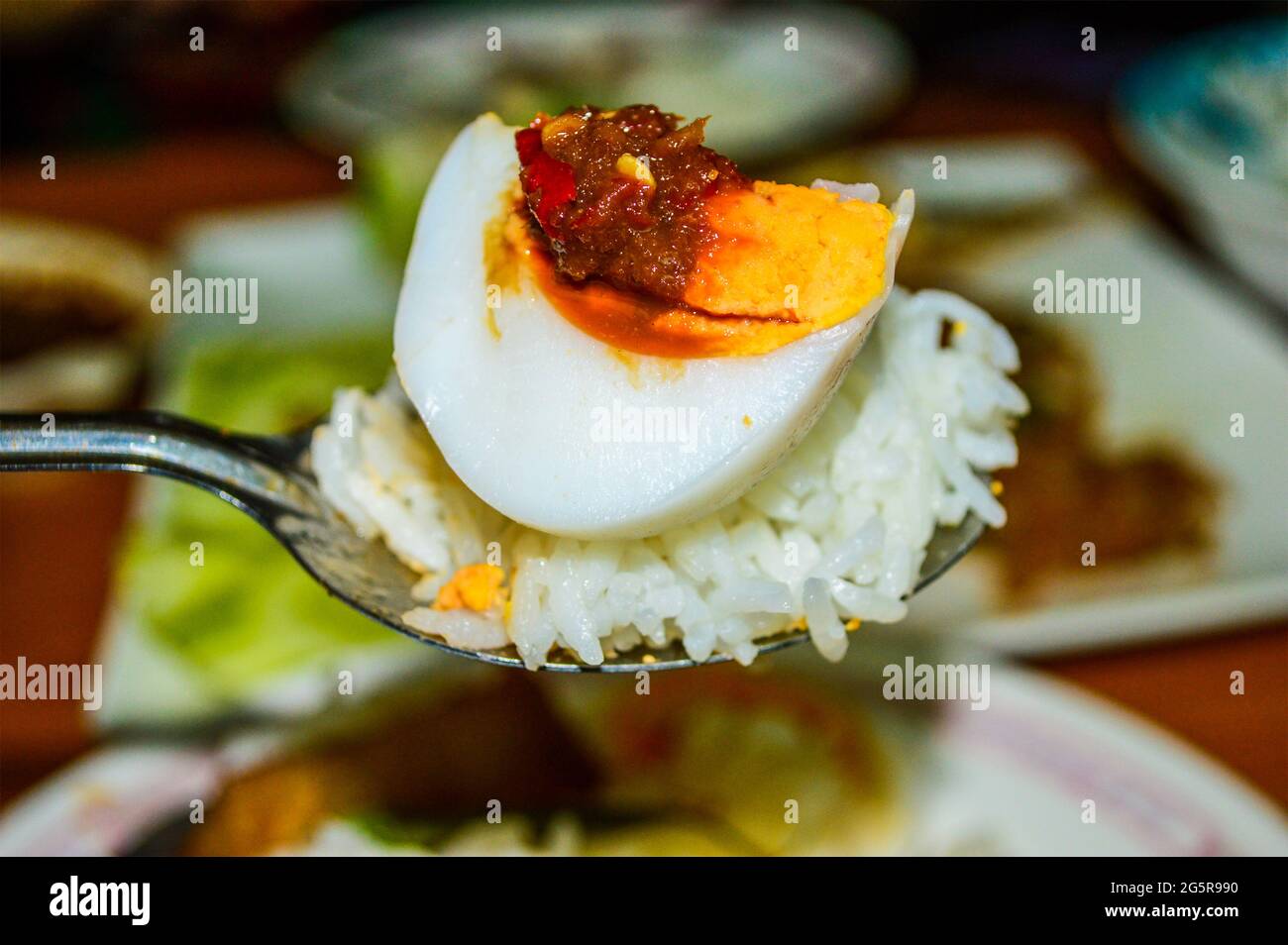 food, eat rice with shrimp paste chili paste, boiled egg and vegetables ...
