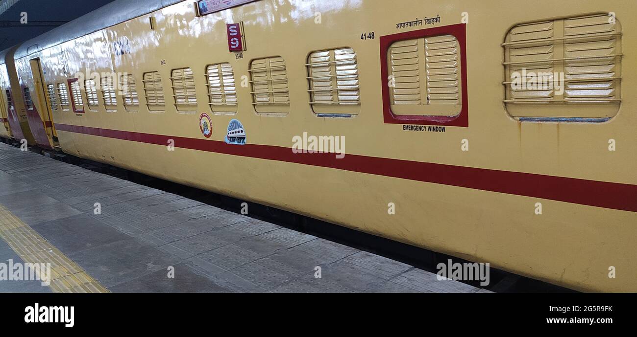 India, kerala, Train station activity Stock Photo - Alamy