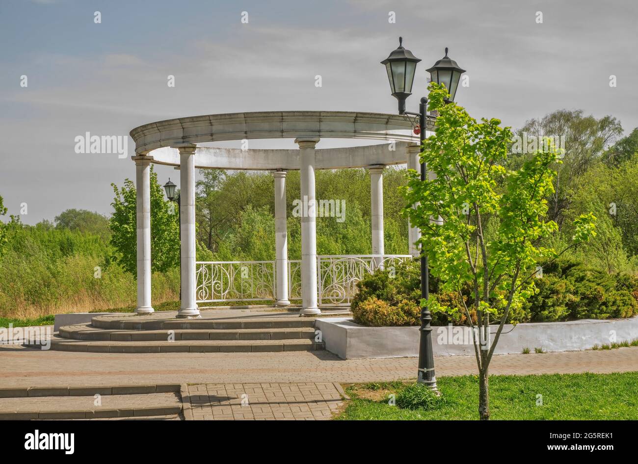 Pavilion rotunda hi-res stock photography and images - Alamy