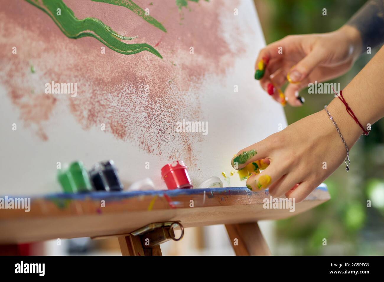 Finger painting easel hi-res stock photography and images - Alamy
