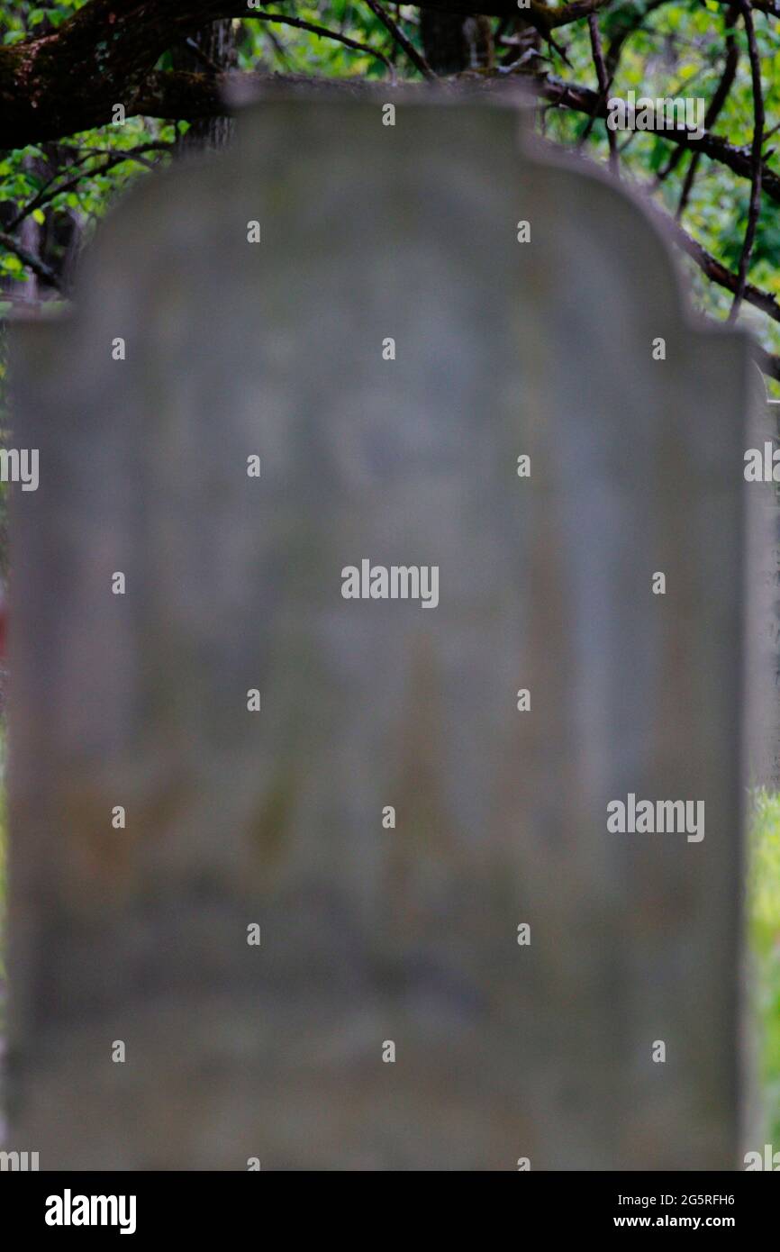 Old concrete grave marker hi-res stock photography and images - Alamy