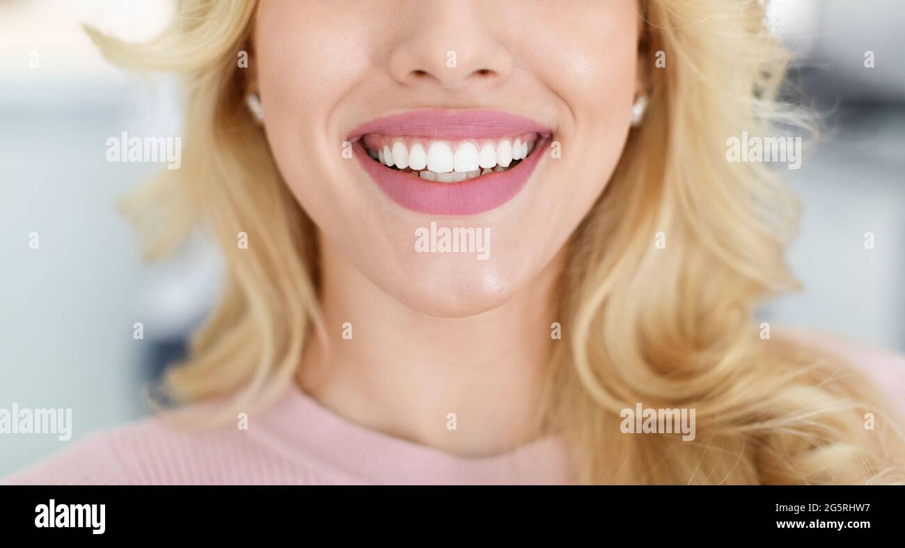 Beautiful blonde patient dentist hi-res stock photography and images ...