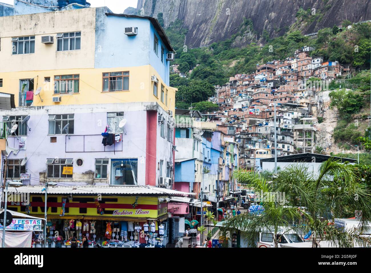 RIO DE JANEIRO, BRAZIL - JAN 29: View of favela Rocinha in Rio de ...