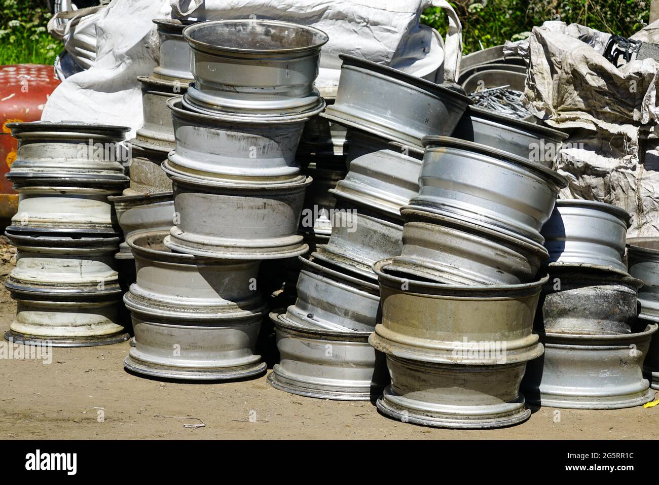 Car rims for recycling hi-res stock photography and images - Alamy