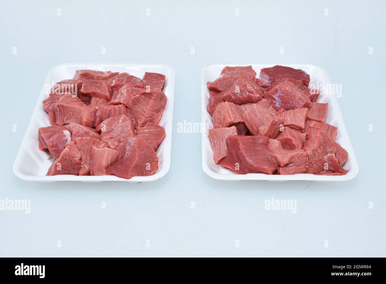 Raw lamb pieces hi-res stock photography and images - Alamy