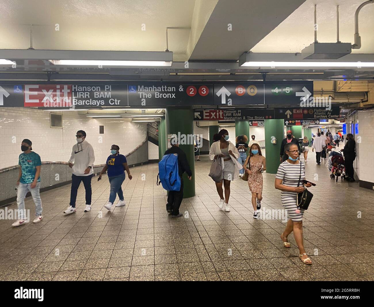 Atlantic avenue subway tunnel hi-res stock photography and images - Alamy