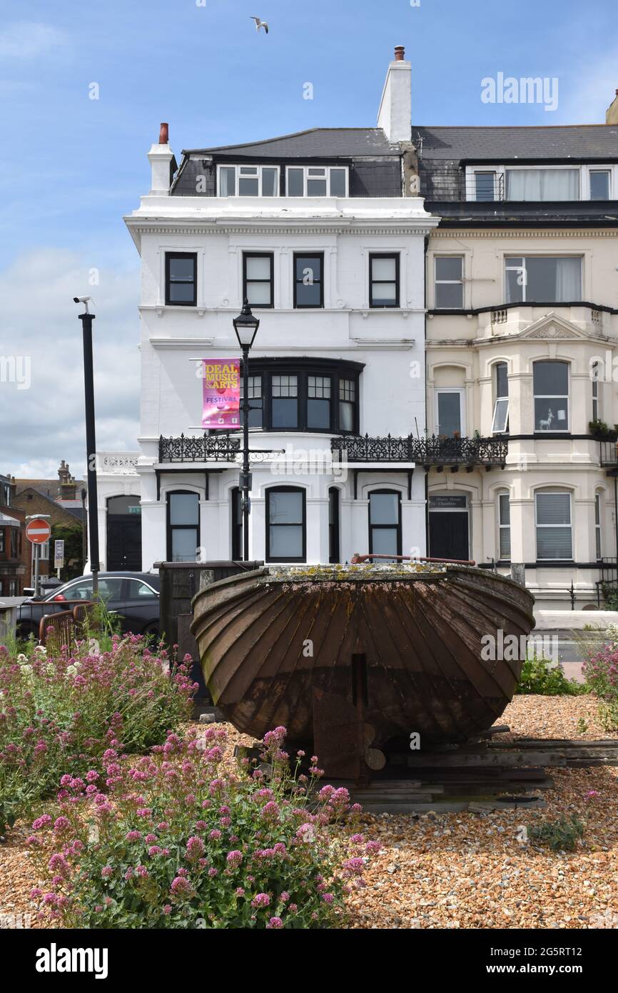 Deal Seafront Kent High Resolution Stock Photography and Images - Alamy