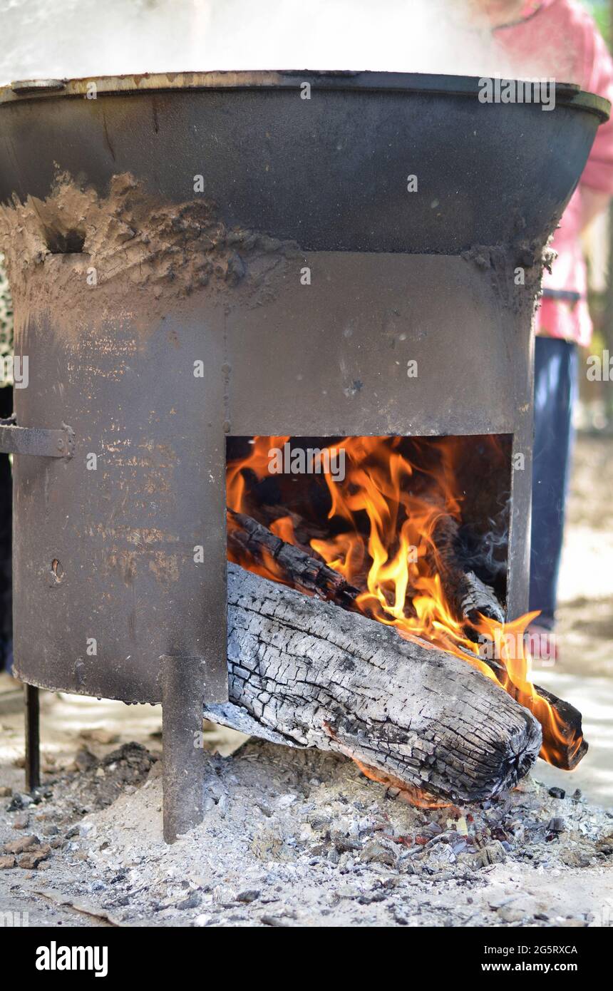 The black cauldron hi-res stock photography and images - Alamy