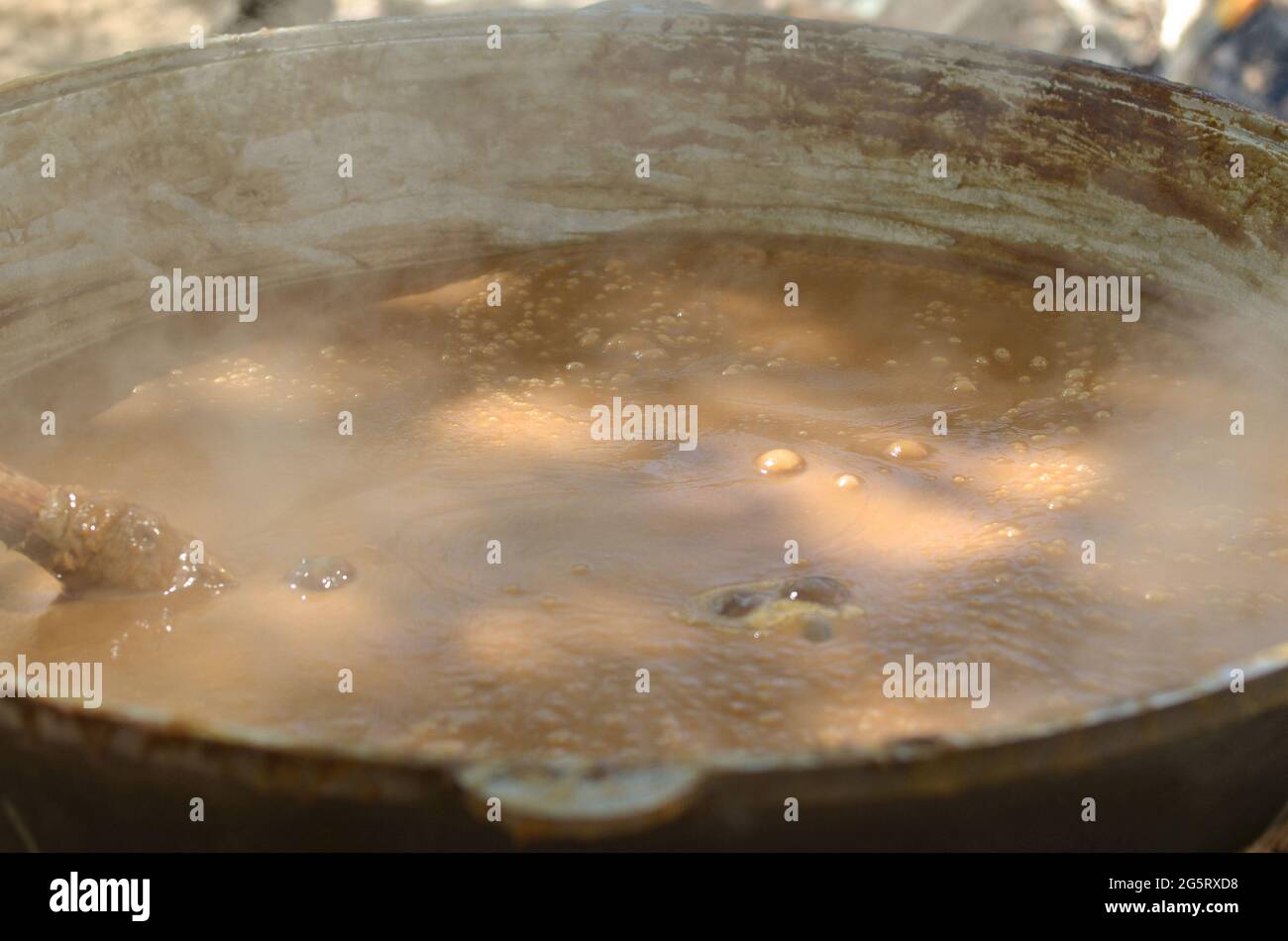 Outdoor cooking uzbekistan hi-res stock photography and images - Alamy