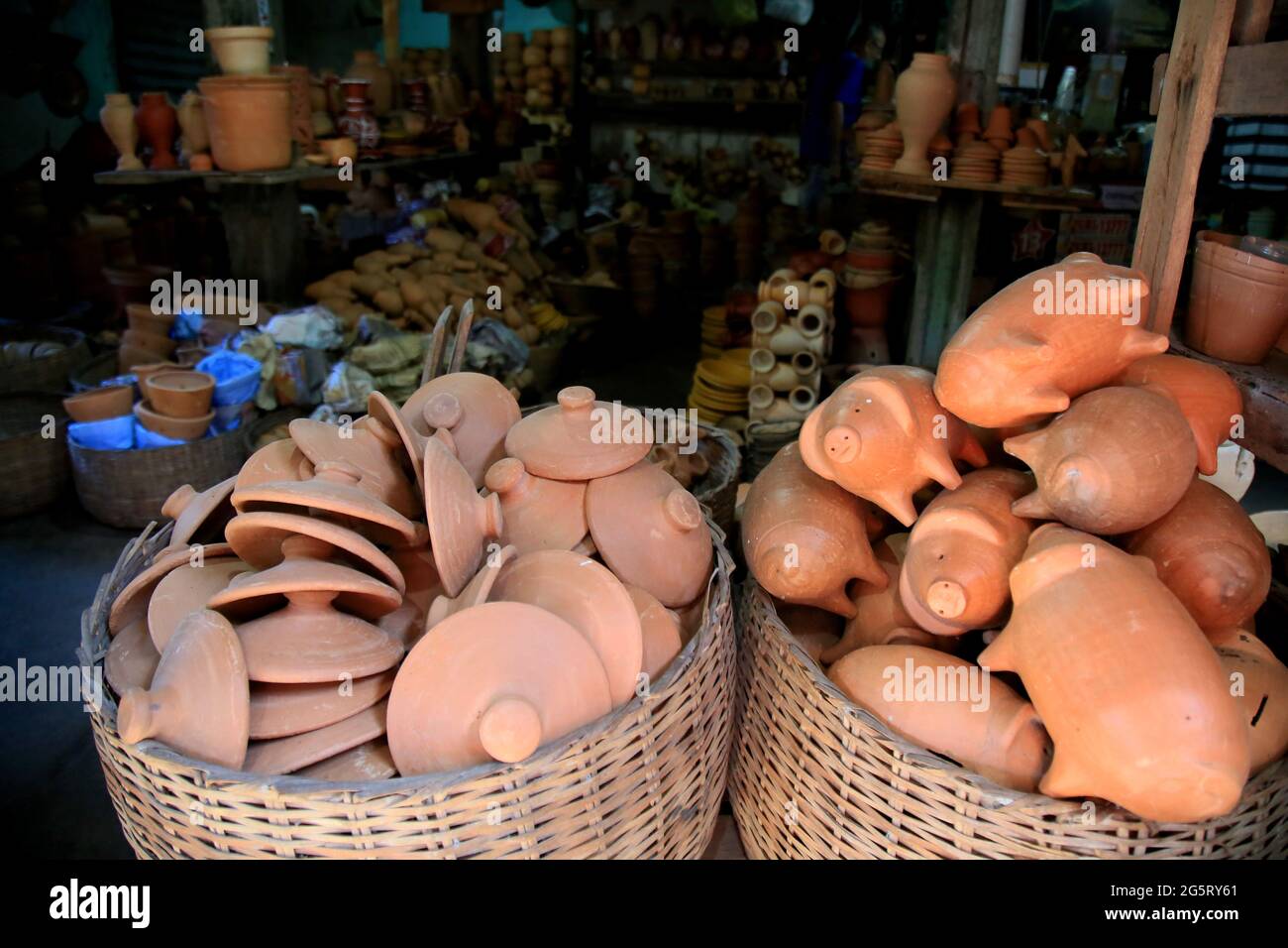 salvador, bahia, brazil - june 28, 2021: pieces made of clay in pottery ...
