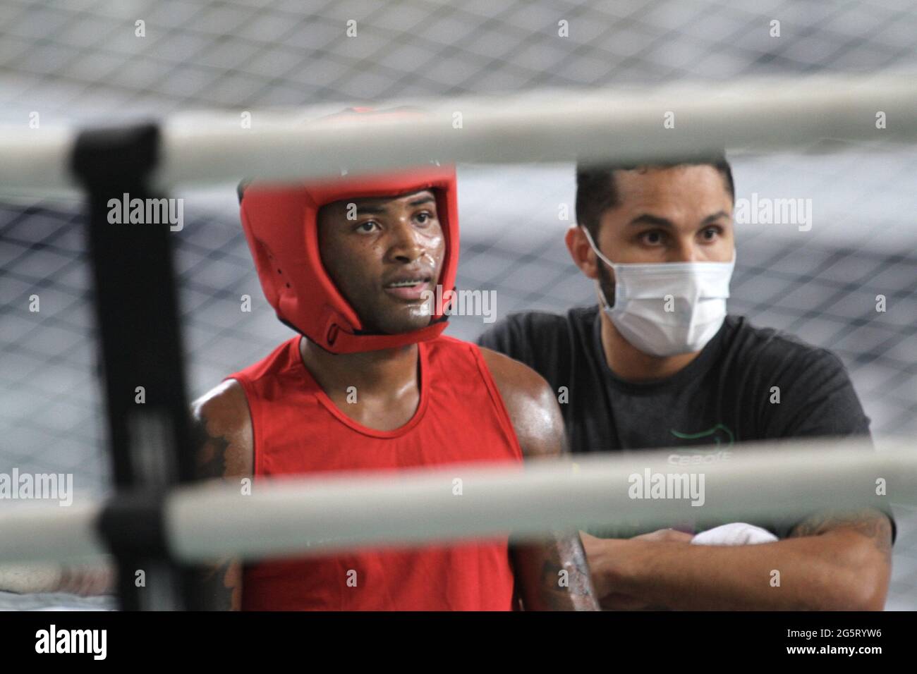 Boxing spo hi-res stock photography and images - Alamy